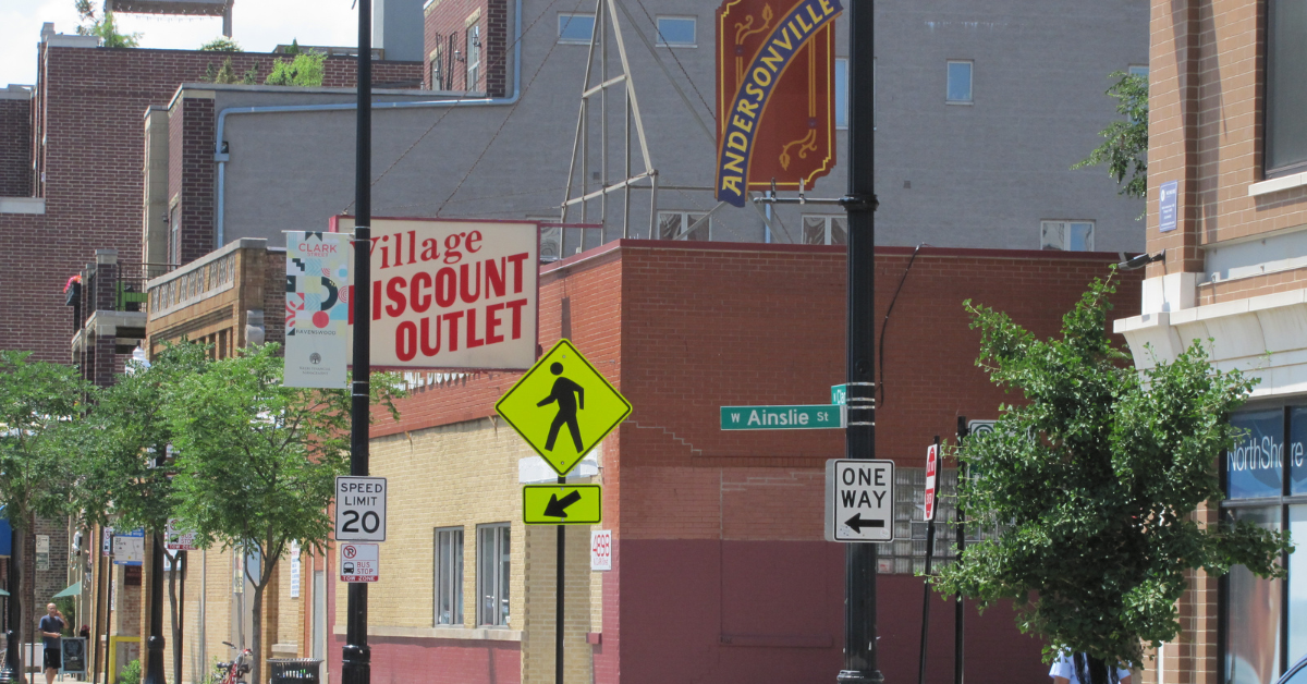 Village Discount Outlet | Uptown Chicago | Thrift Store | Clark St